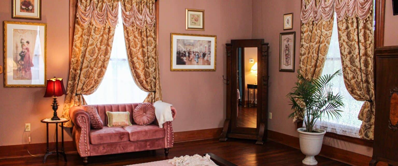 Rose Room | Woodbine Inn and RestaurantWoodbine Inn and Restaurant